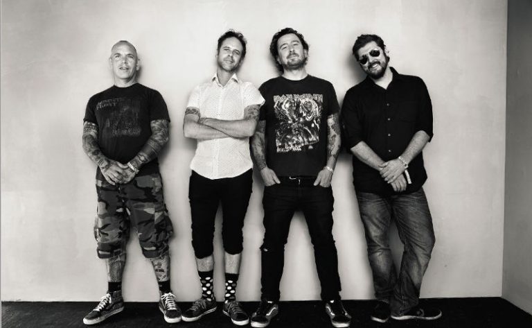 BOUNCING SOULS mit neuem Video "Background" - AWAY FROM LIFE