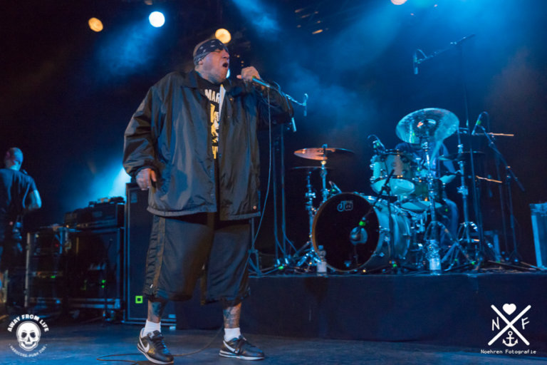 Persistence Tour 2020: Die Bilder aus Hamburg - AWAY FROM LIFE