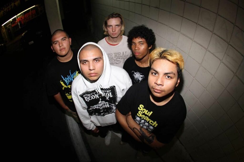 DARE präsentieren neuen Track "Violation Of Trust" - AWAY FROM LIFE