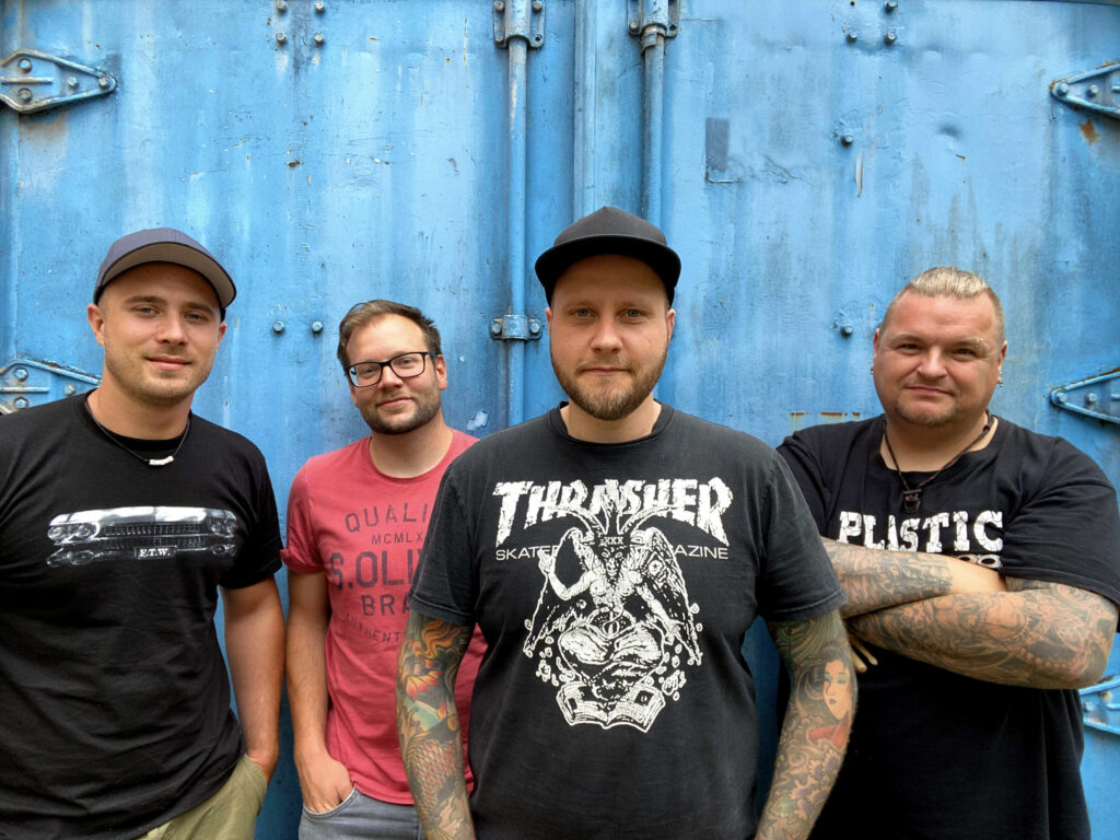 PLASTIC MARS veröffentlichen Video zu "Love You Anyway" - AWAY FROM LIFE