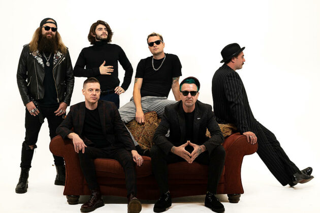 THE BAR STOOL PREACHERS mit neuem Song "Call Me On The Way Home" - AWAY ...