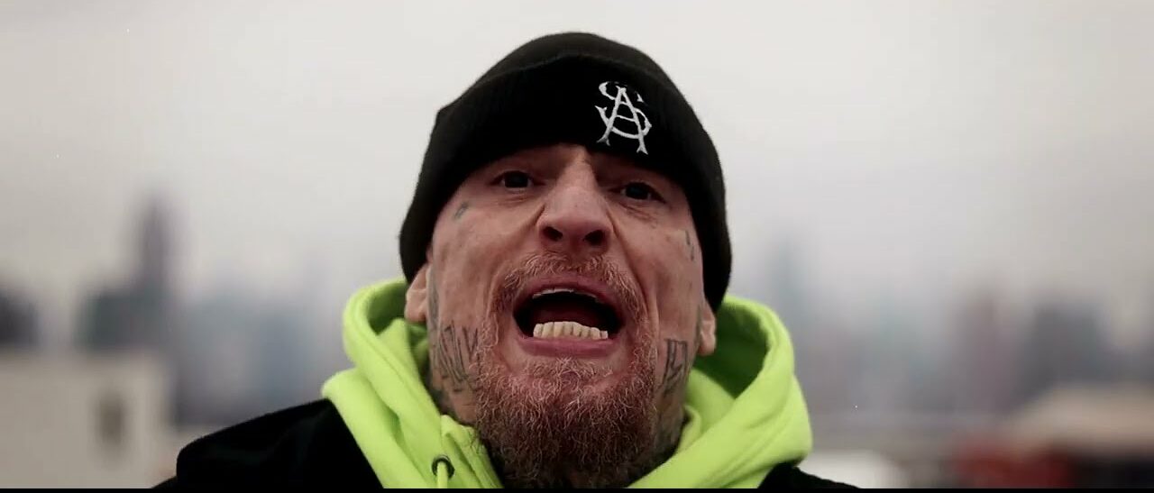 SKARHEAD legen mit "Defiance" ersten Song seit 10 Jahren vor - AWAY ...